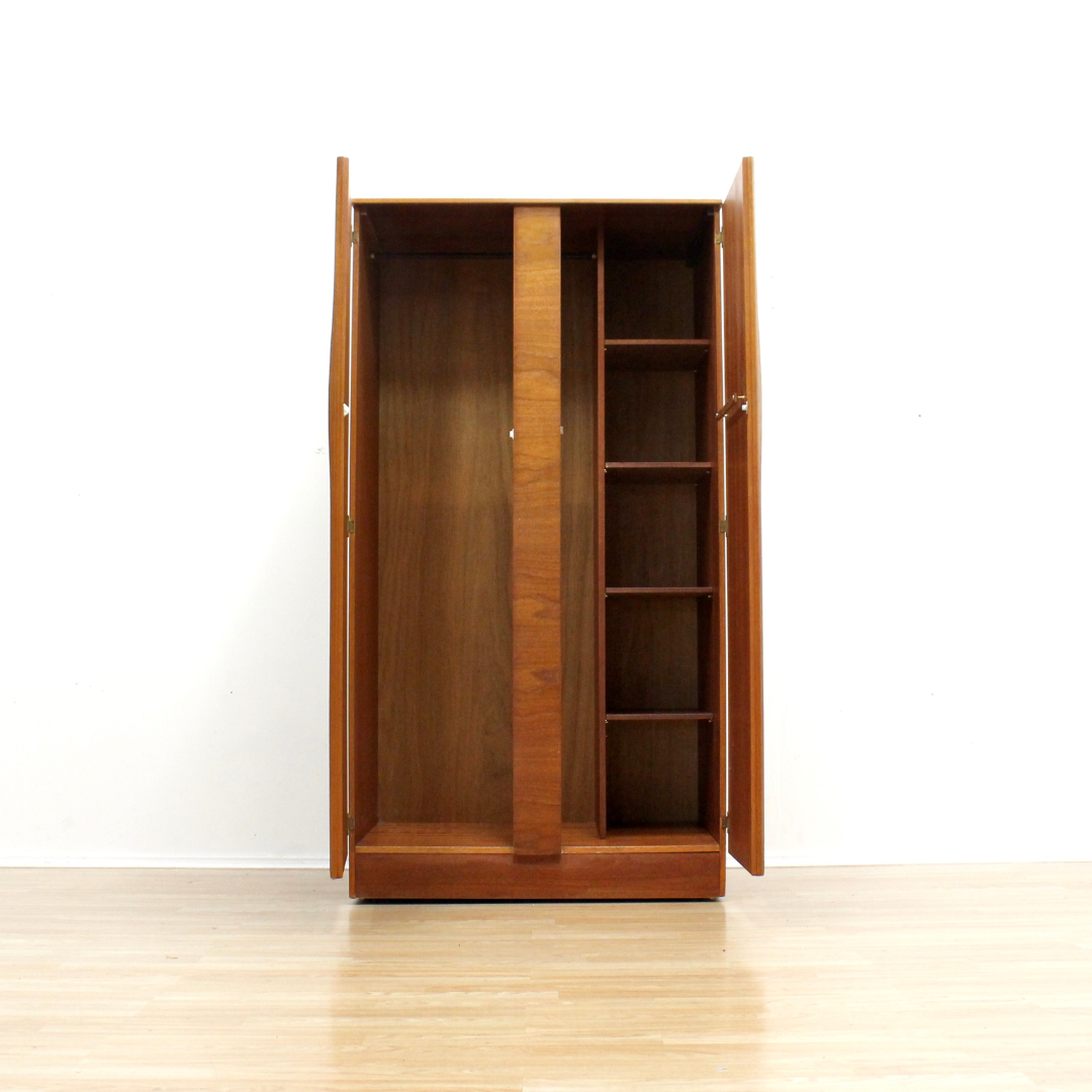 Austinsuite armoire store