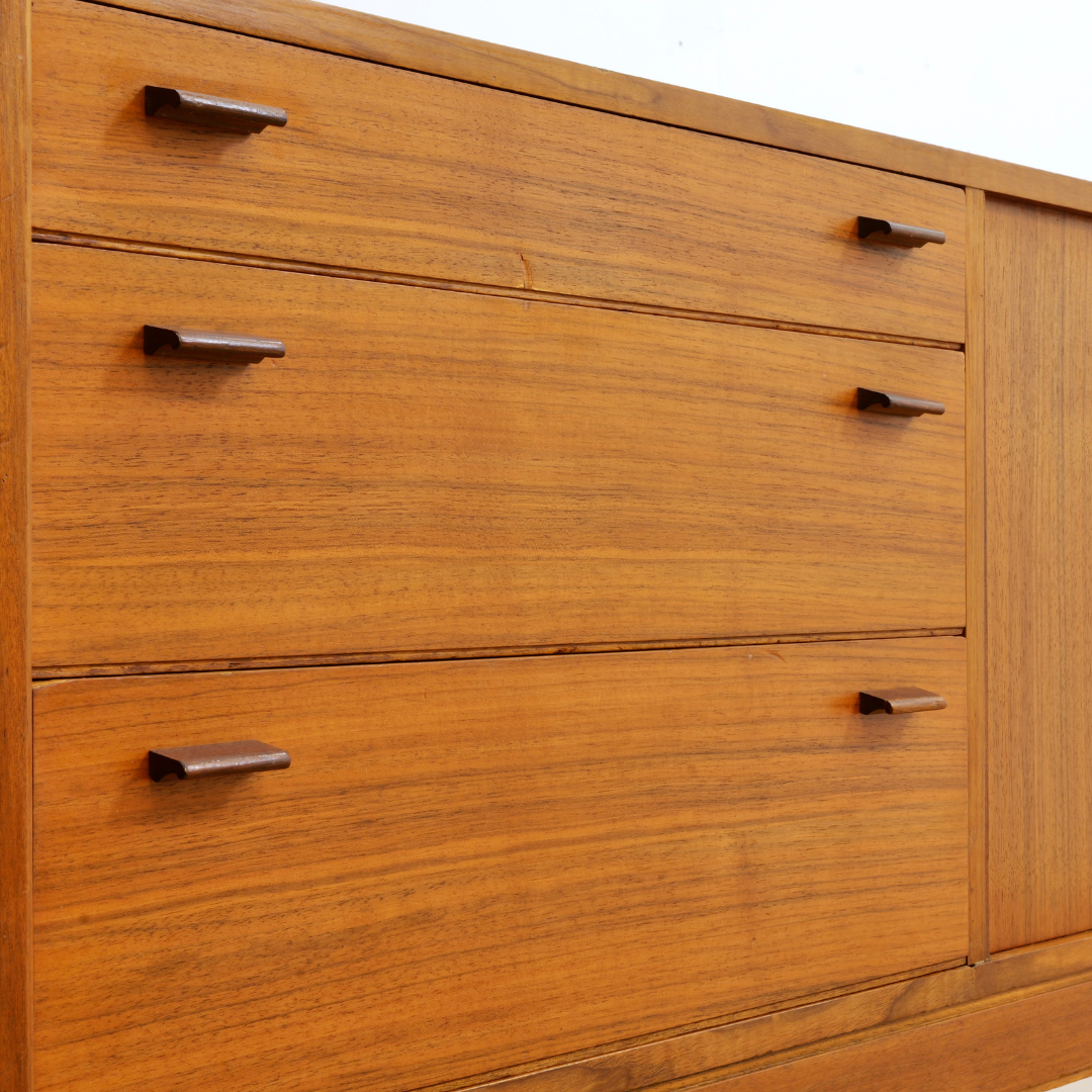 Reserved LONG MID CENTURY CREDENZA BY ALFRED COX – kinetic modern