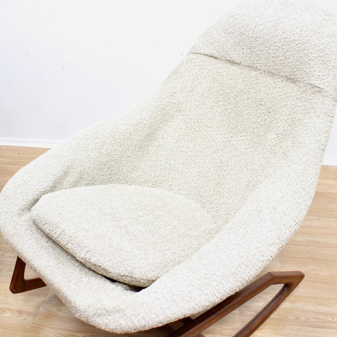 Pair of 1960s Gemini Rocking Pod Chairs by Walter S. Chenery for Luras ...
