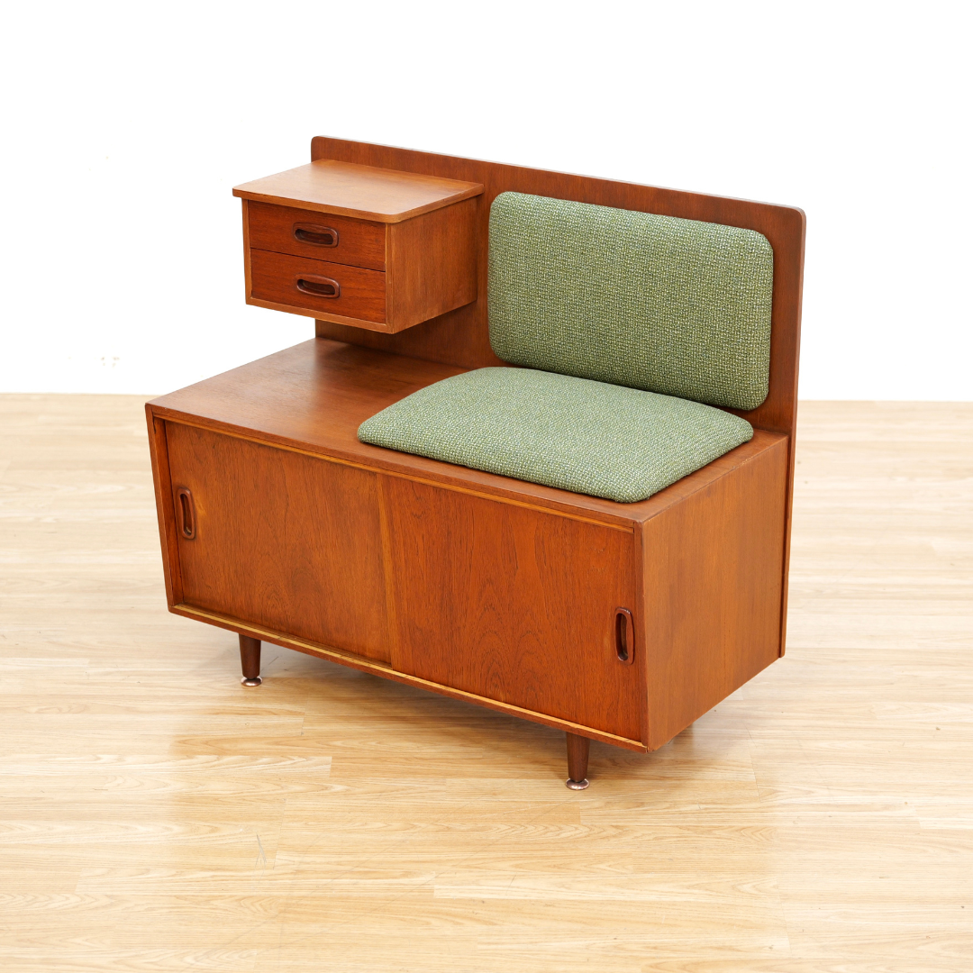 MID CENTURY TEAK ENTRYWAY BENCH IN GREEN – kinetic modern